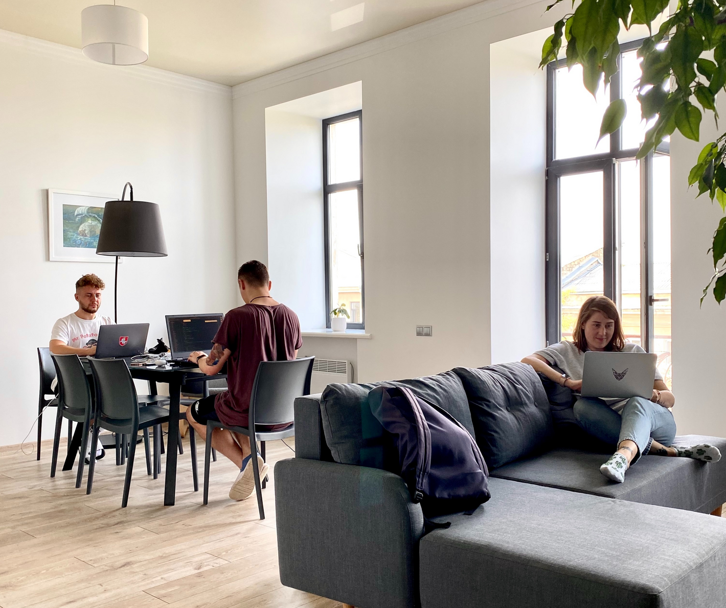 Prolink | Wireless AC1200 GPON/ONU with 4x Gigabit Ethernet